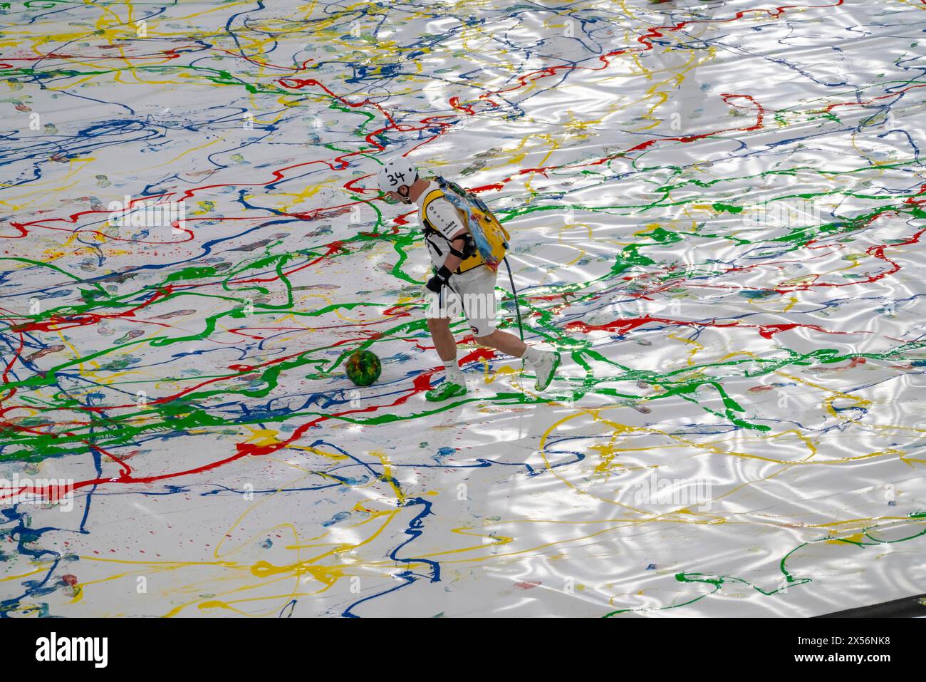 World record in the arena at Schalke, the largest painting in the world ...