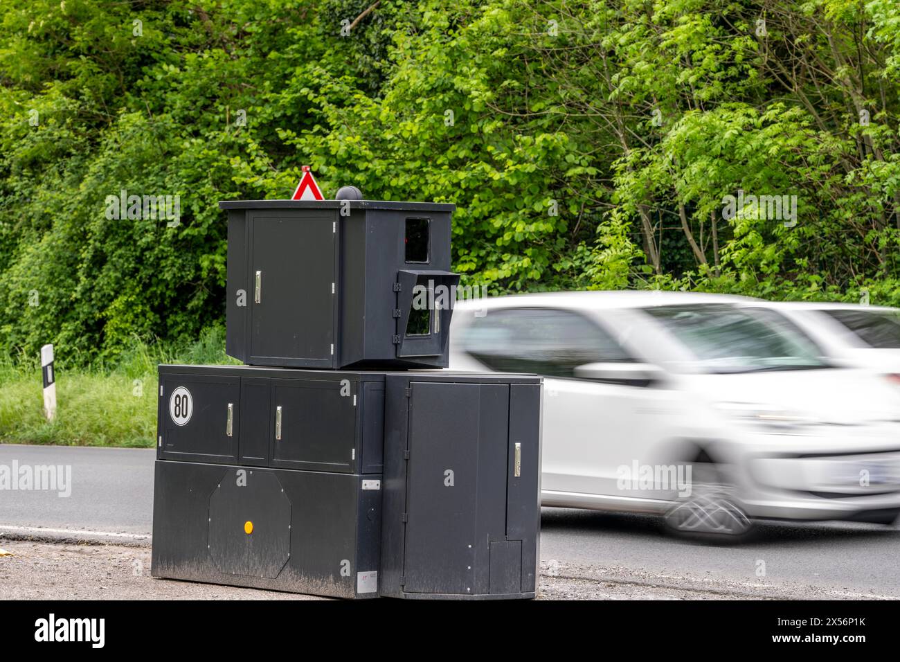 Semi-stationary speed camera on the B227, Hattinger Straße, used by the ...