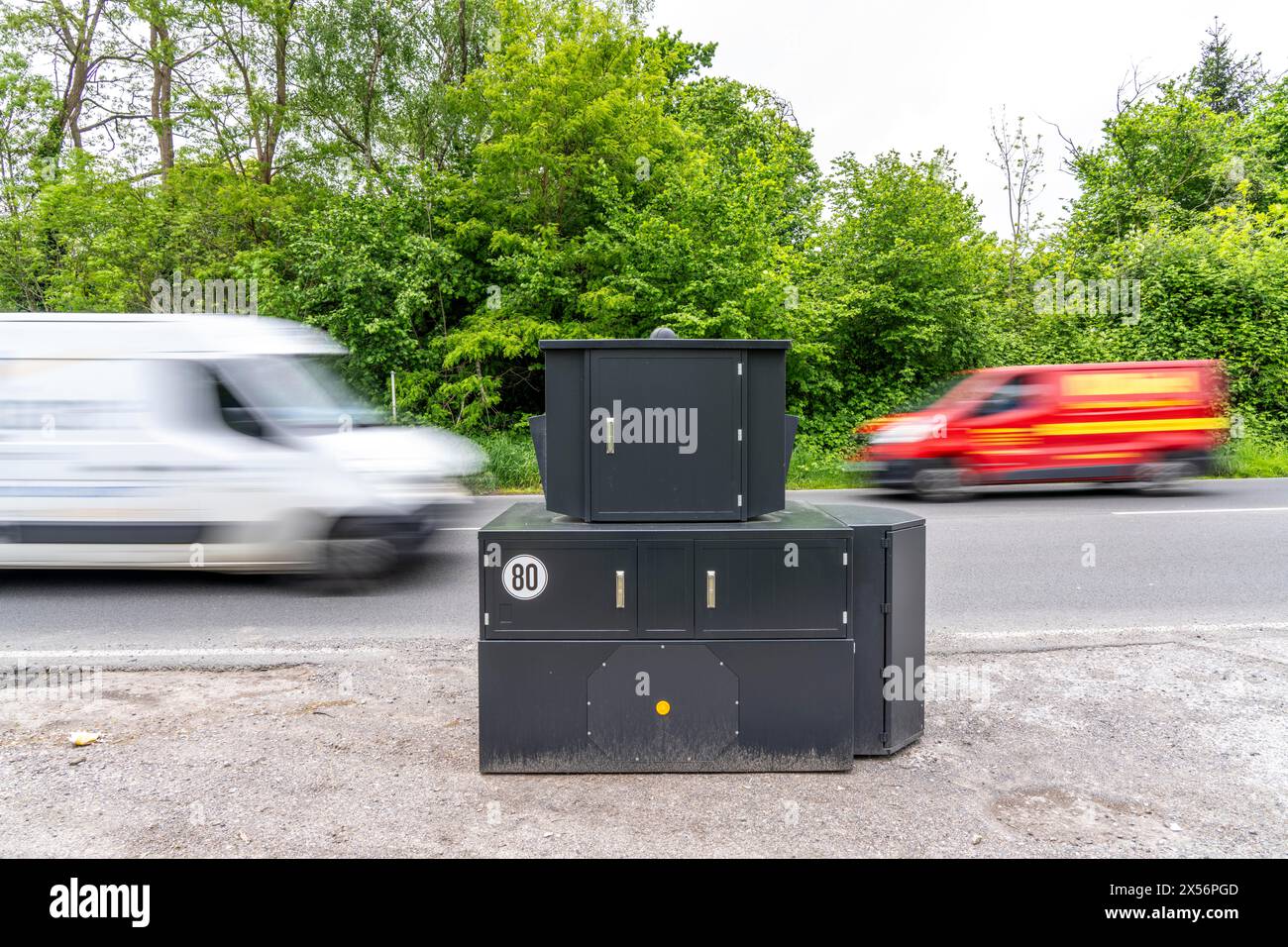 Semi-stationary speed camera on the B227, Hattinger Straße, used by the ...