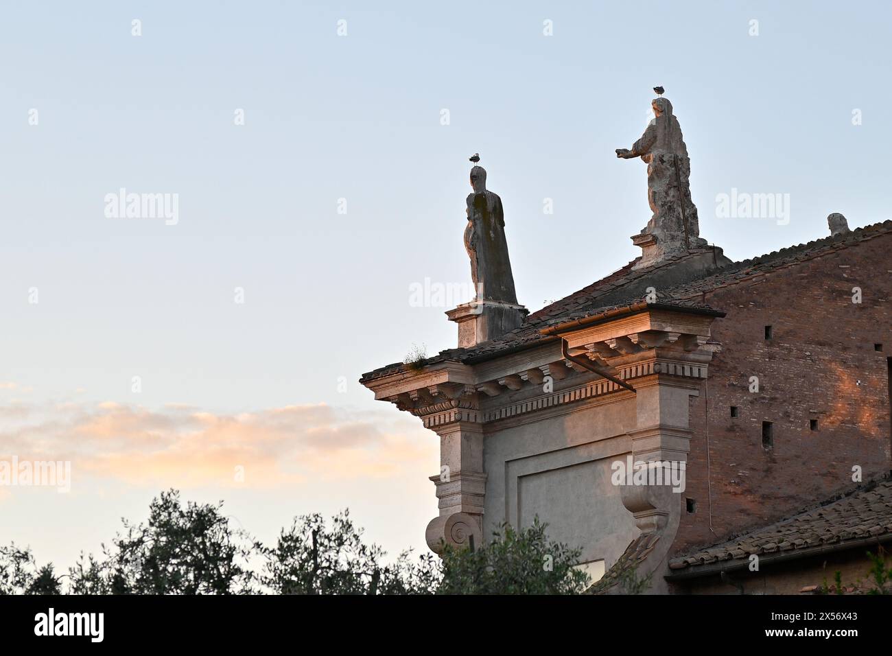 Rome: a captivating cityscape blending ancient ruins with vibrant ...