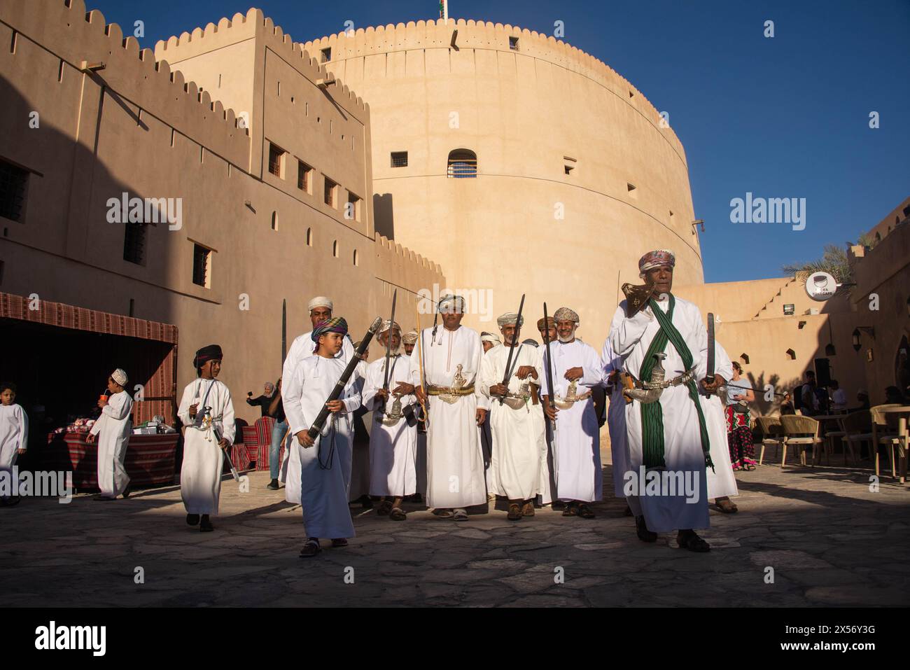 Traditional Omani sword (khanjar) dance, Nizwa, Oman Stock Photo - Alamy