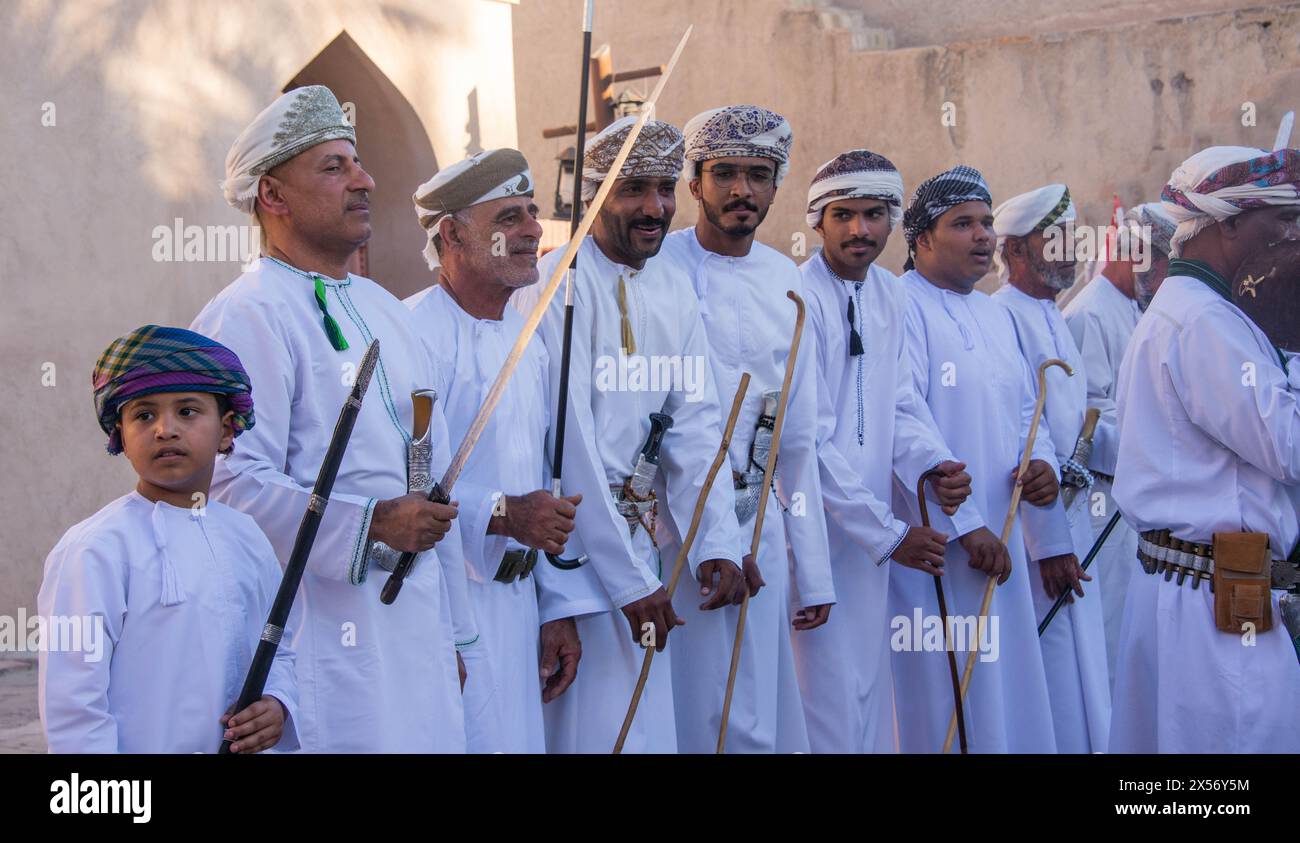 Oman sword dance hi-res stock photography and images - Alamy