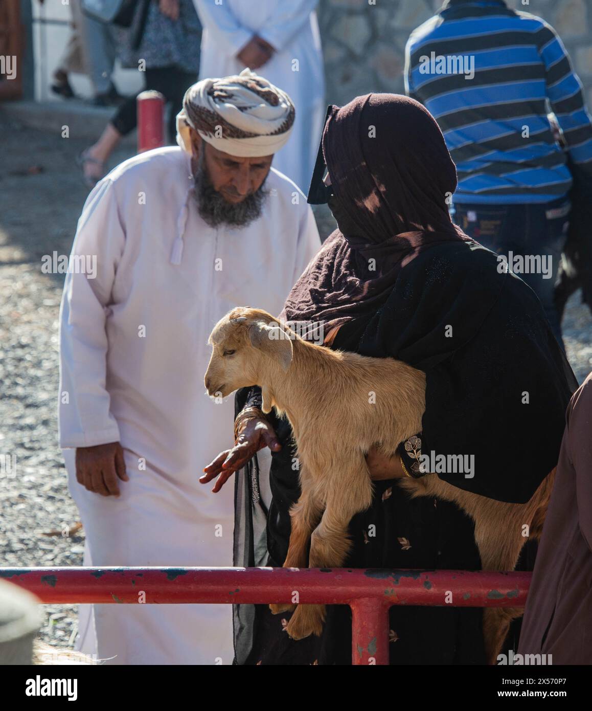 Goat market nizwa sultanate oman hi-res stock photography and images ...