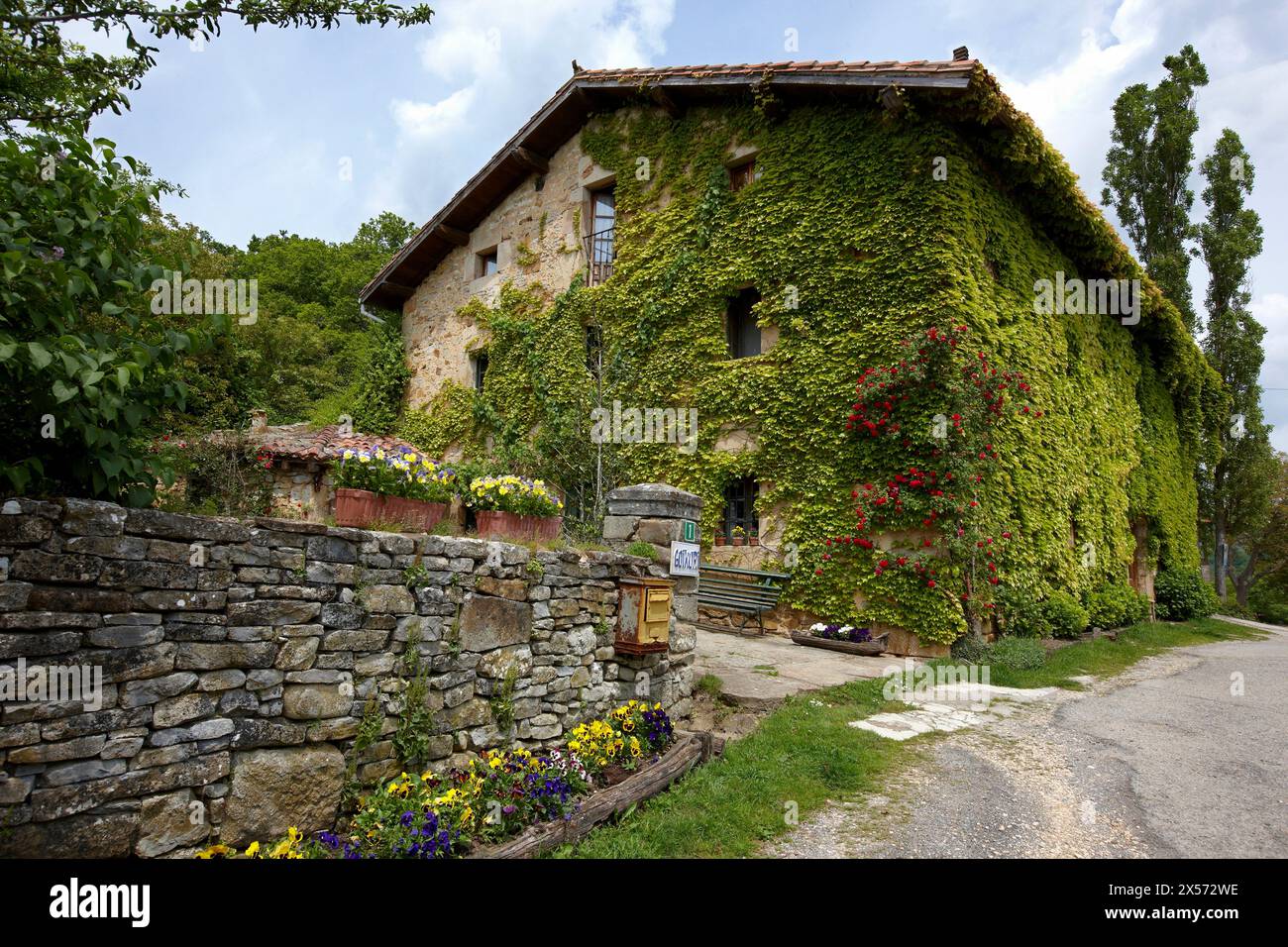 Farmhouse, rural tourism, Guikuri, Murua, Alava, Euskadi, Spain Stock ...