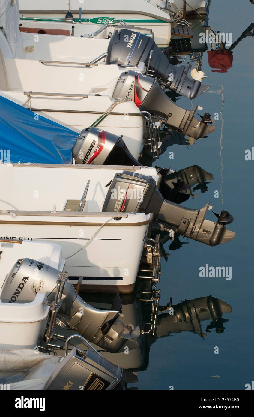 Boat motor motors hi-res stock photography and images - Alamy