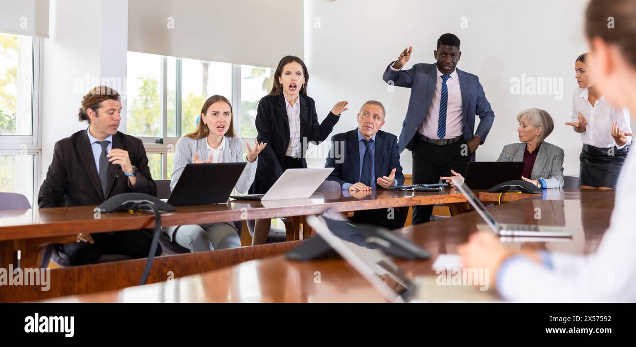Angry female boss talking group hi-res stock photography and images - Alamy