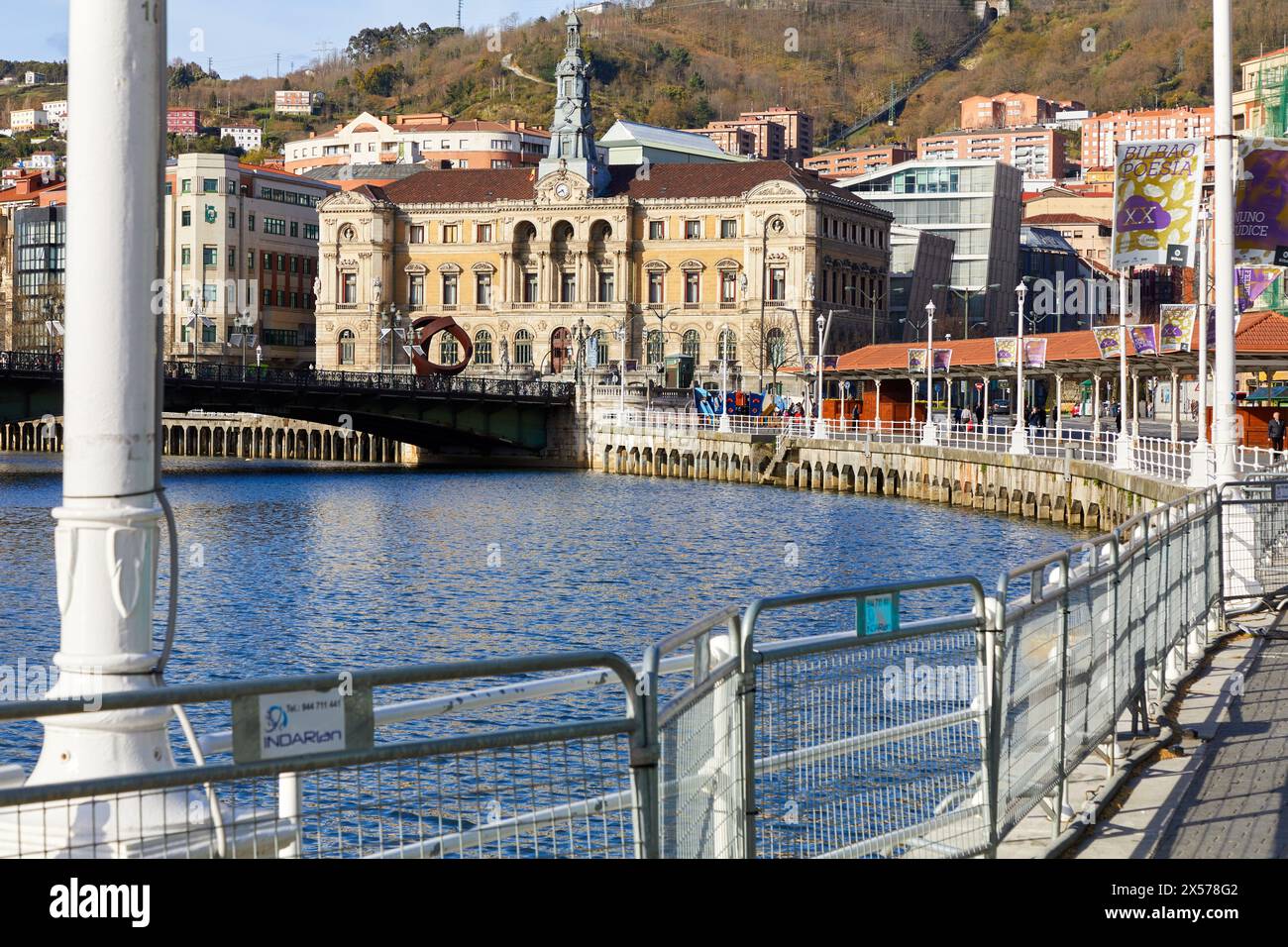 City Hall, Paseo del Arenal, Ria del Nervión River, Bilbao, Bizkaia ...