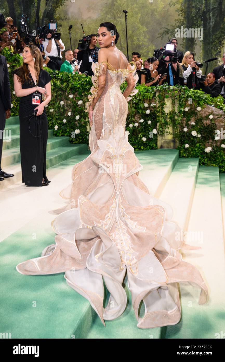 New York, USA. 6 May 2024. Mona Patel attending the Metropolitan Museum ...