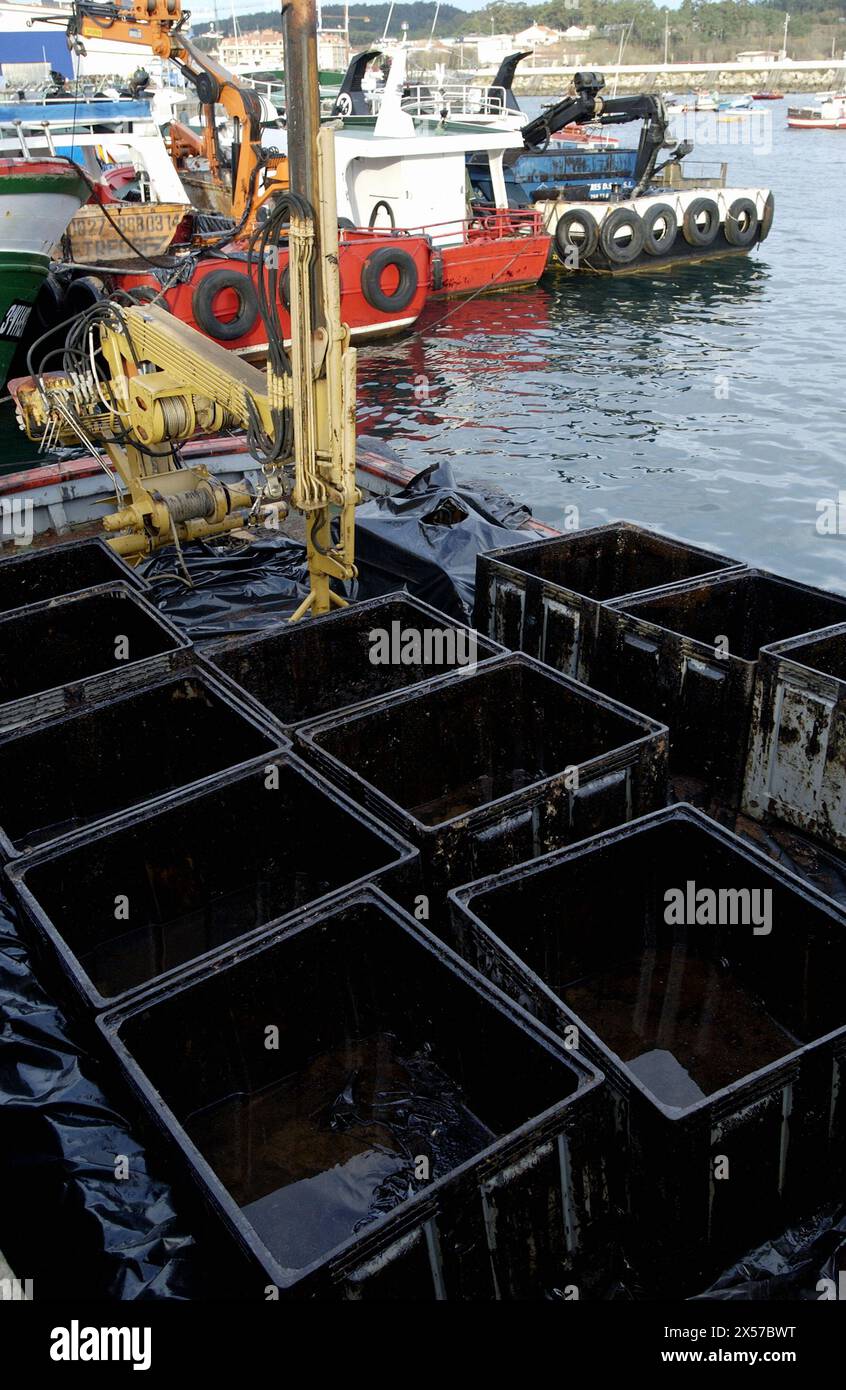 Oil spillage prestige oil tanker hi-res stock photography and images ...