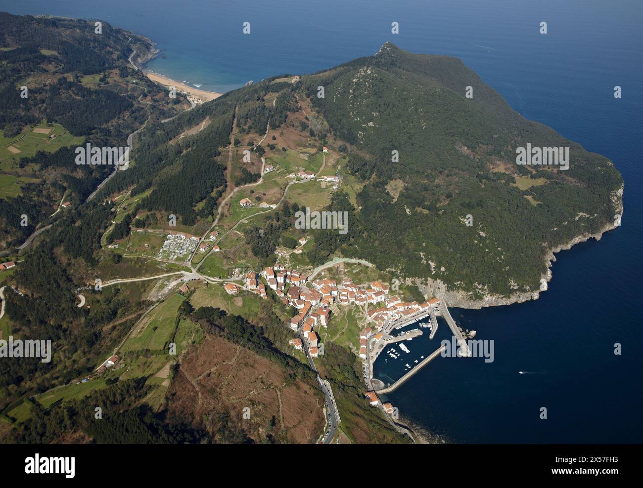 Elantxobe harbour hi-res stock photography and images - Alamy