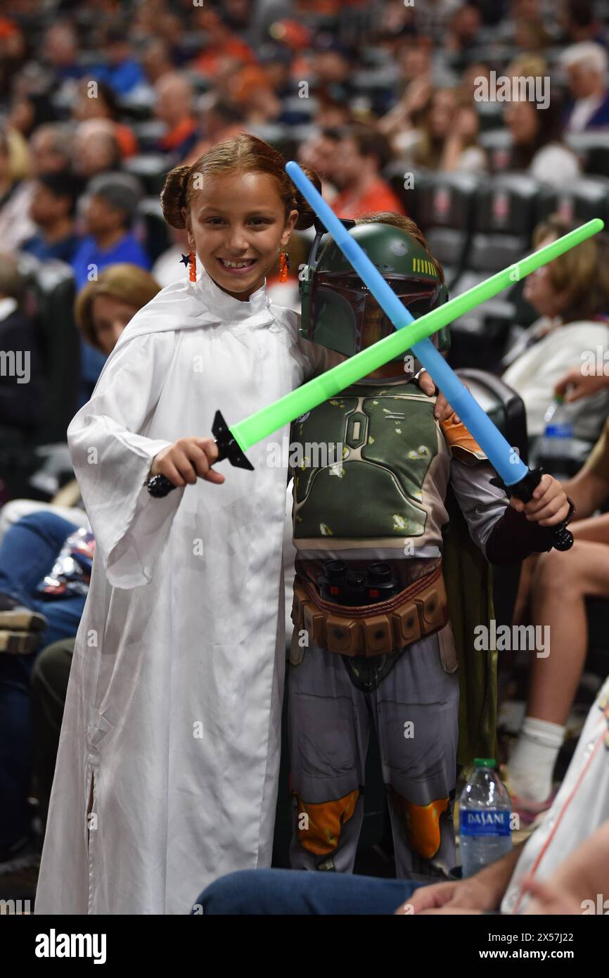 Astros fans rested for Star Wars Night during the MLB baseball game ...