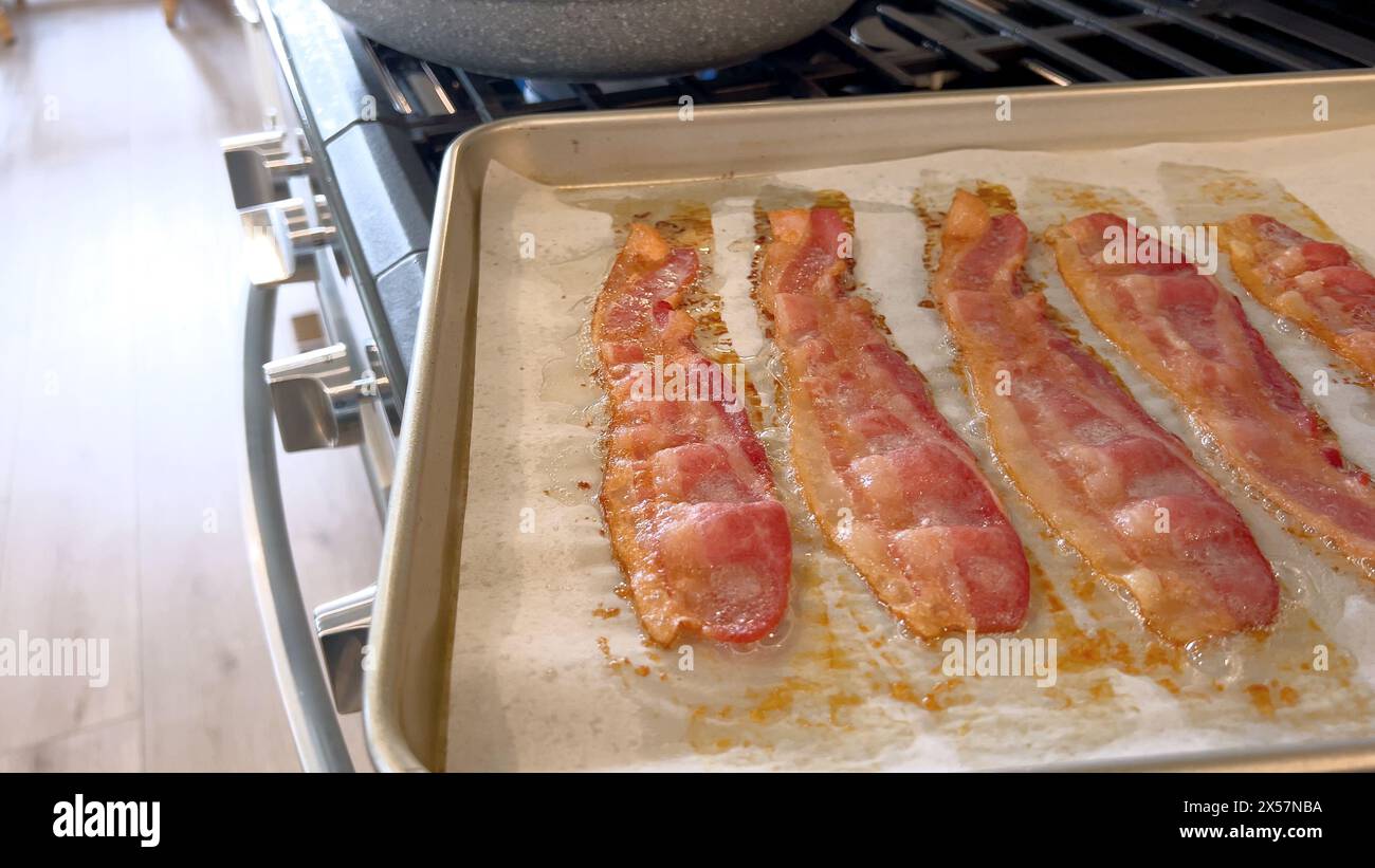 Parchment lined tray hi-res stock photography and images - Alamy