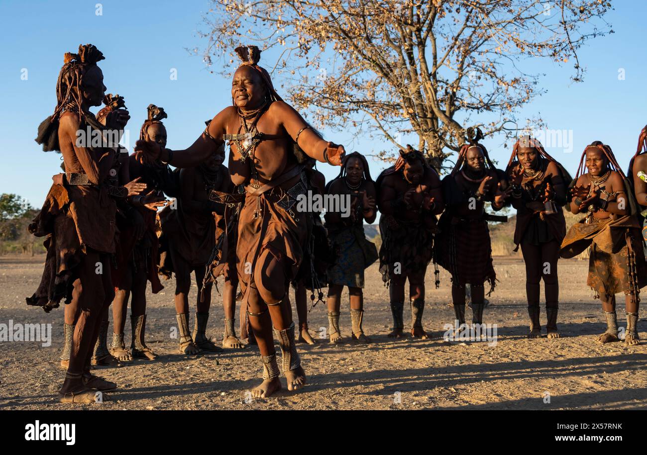Hand standing dance hi-res stock photography and images - Alamy