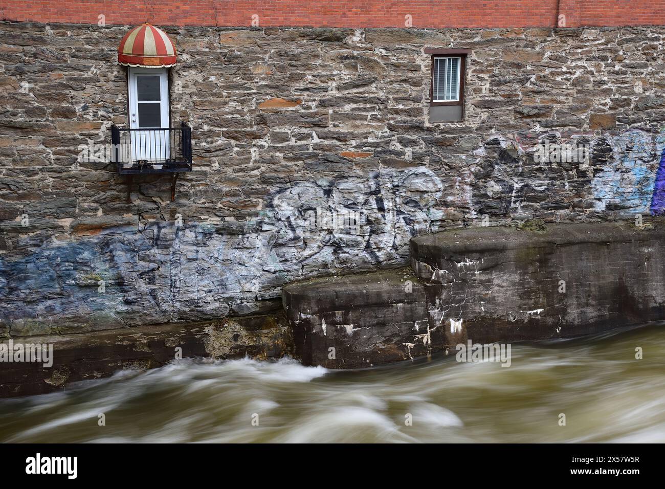 Dangerous canal hi-res stock photography and images - Alamy