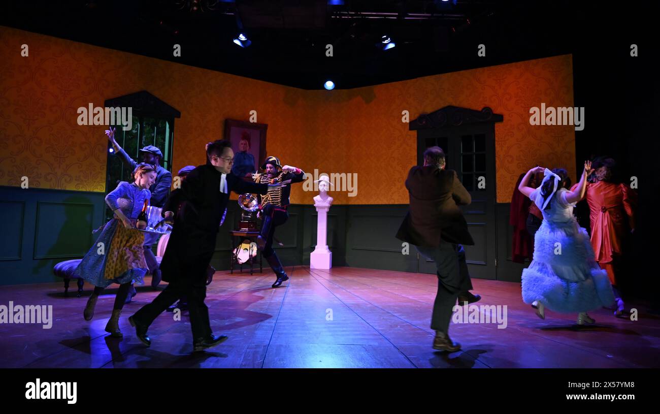 A comedy about hypocrites, hysterics and hustlers. Starring Kiell Smith ...