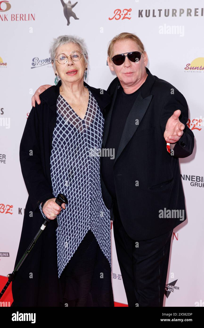 Award - B.Z. Kulturpreis 2024 Monika Hansen und Ben Becker beim B.Z ...