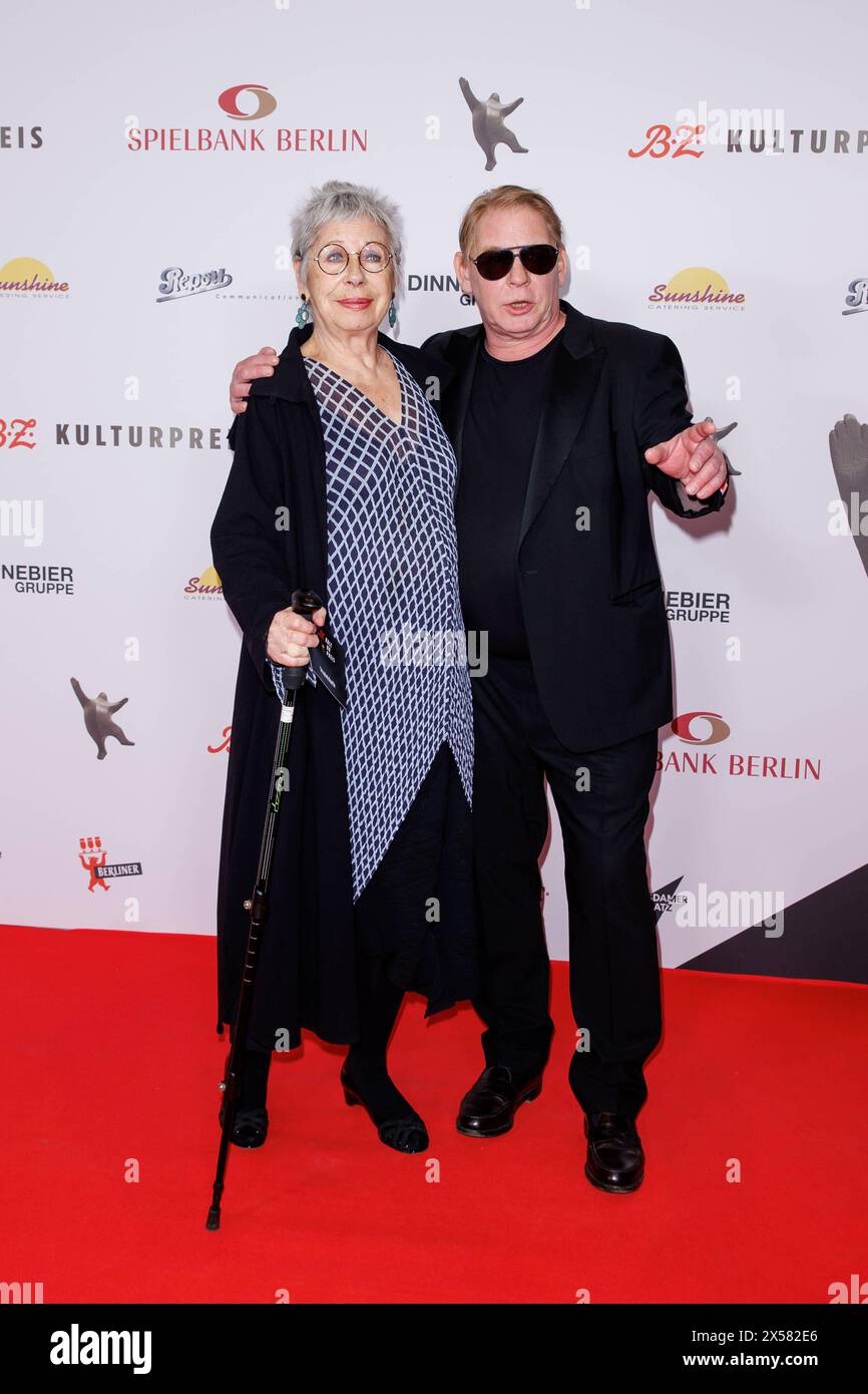 Award - B.Z. Kulturpreis 2024 Monika Hansen und Ben Becker beim B.Z ...