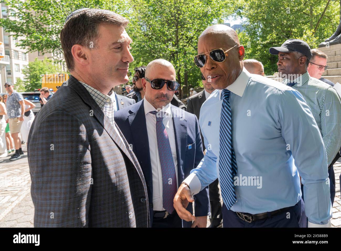 New York, New York, USA. 7th May, 2024. Mayor Eric Adams with Temple ...