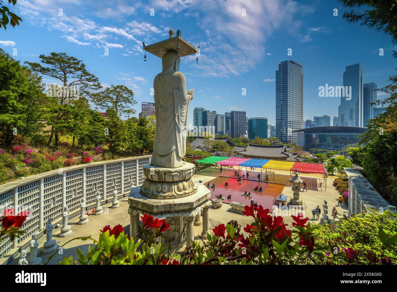 Bongeunsa Temple During the Summer in the Gangnam District of Seoul ...