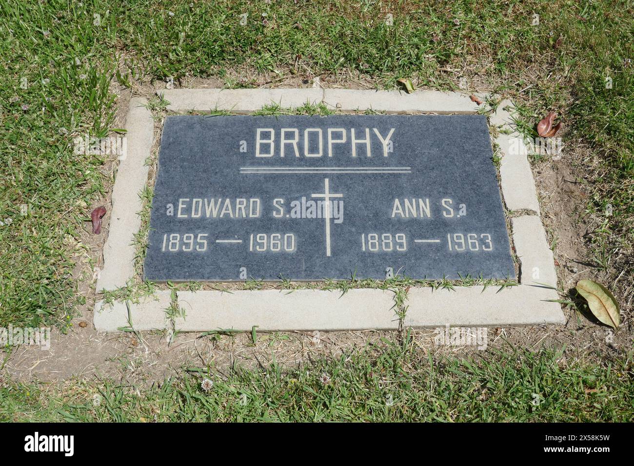 Santa Monica, California, USA 6th May 2024 Actor Edward S. Brophy Grave ...