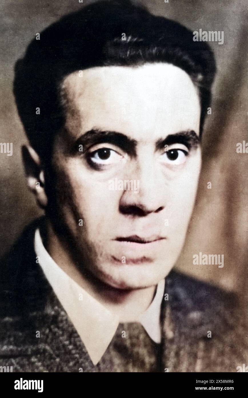 Toller ernst hi-res stock photography and images - Alamy