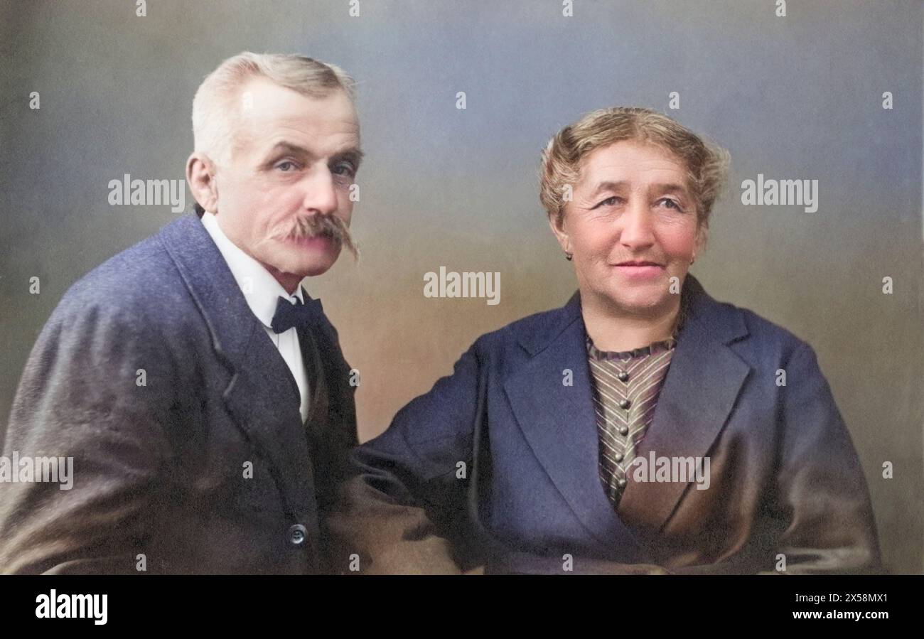 1920s couple hi-res stock photography and images - Alamy