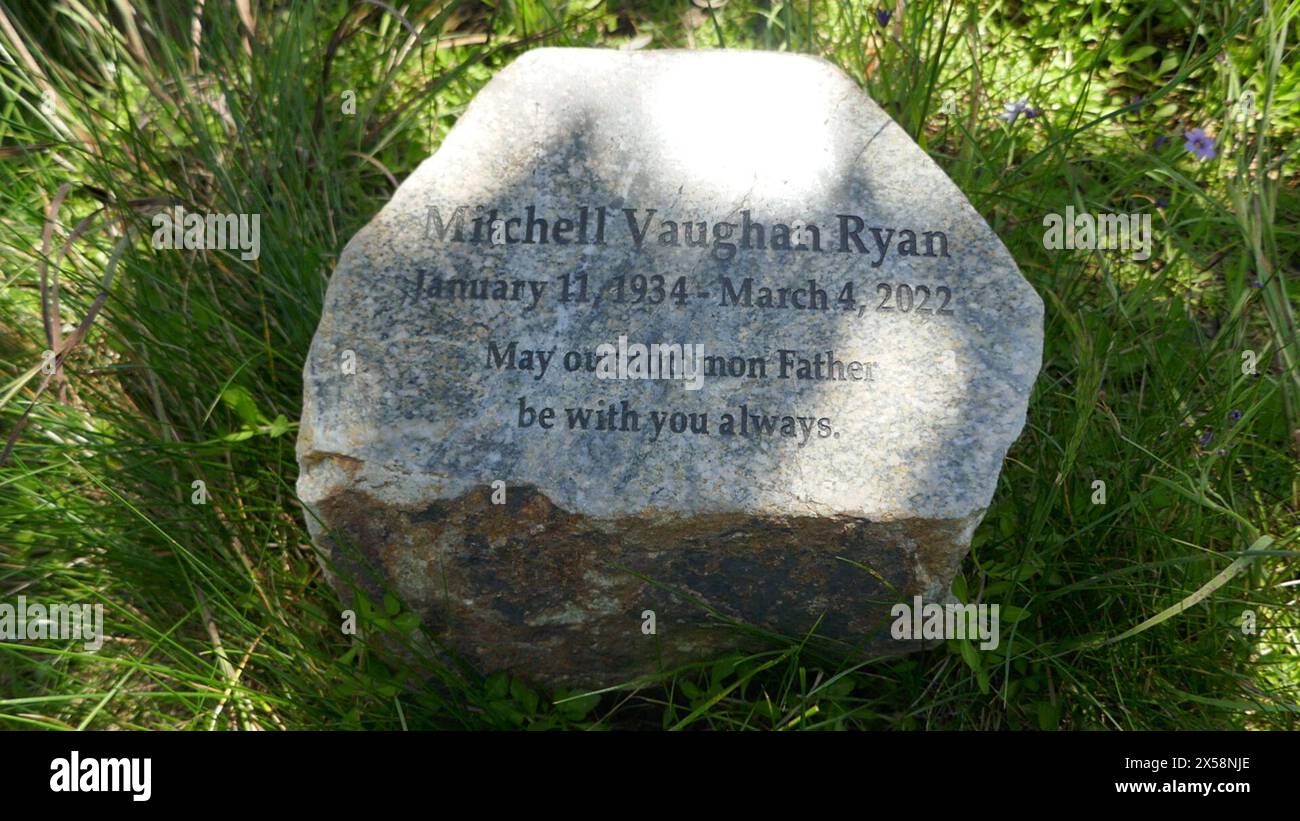 Santa Monica, California, USA 6th May 2024 Actor Mitchell Ryan Grave ...