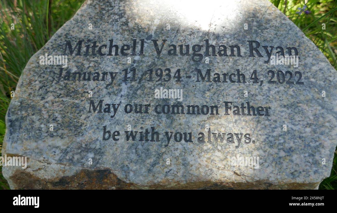 Santa Monica, California, USA 6th May 2024 Actor Mitchell Ryan Grave ...