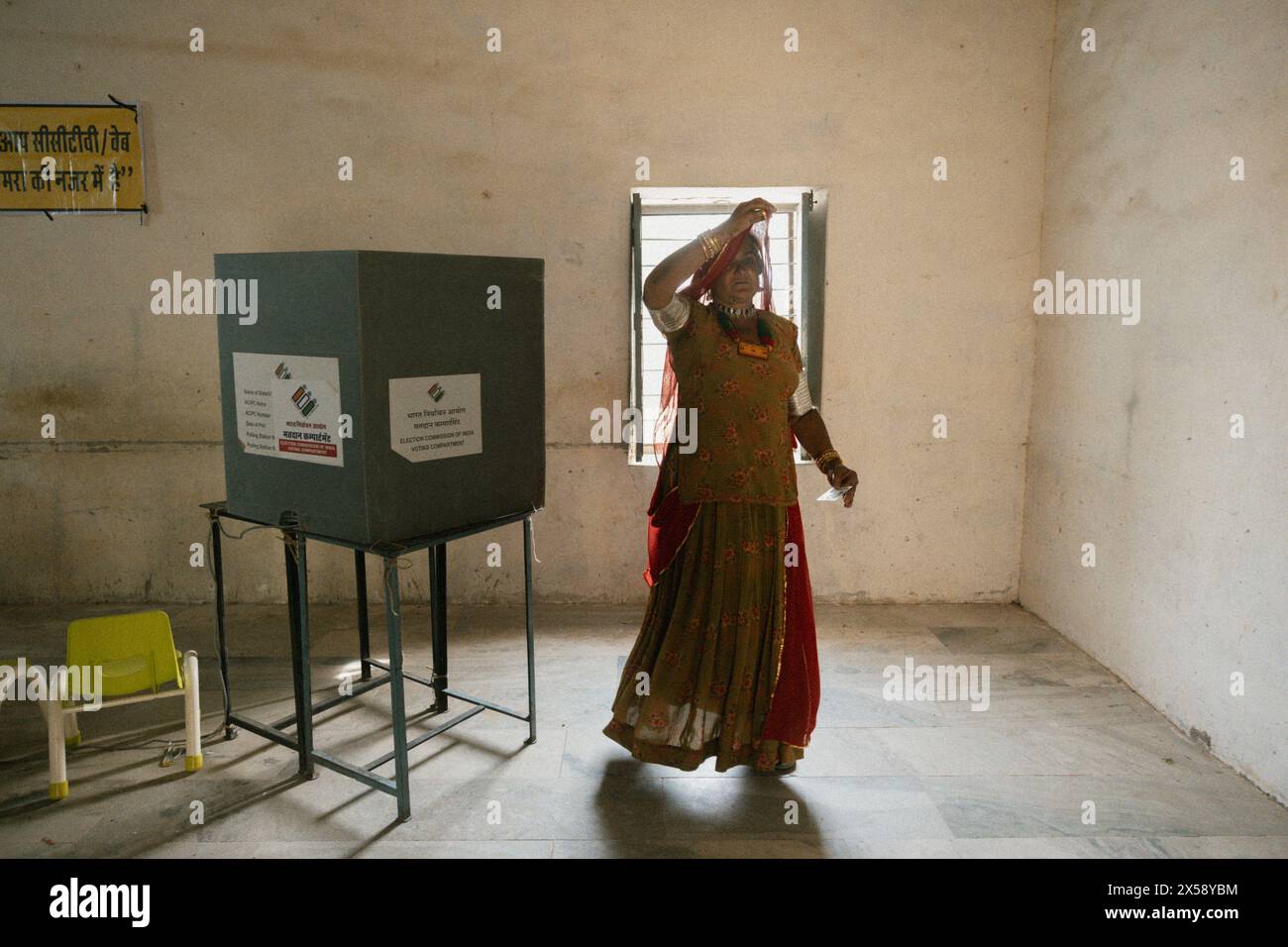 May 8, 2024, Gainesville, West Bengal, INDIA: A woman casted her vote ...