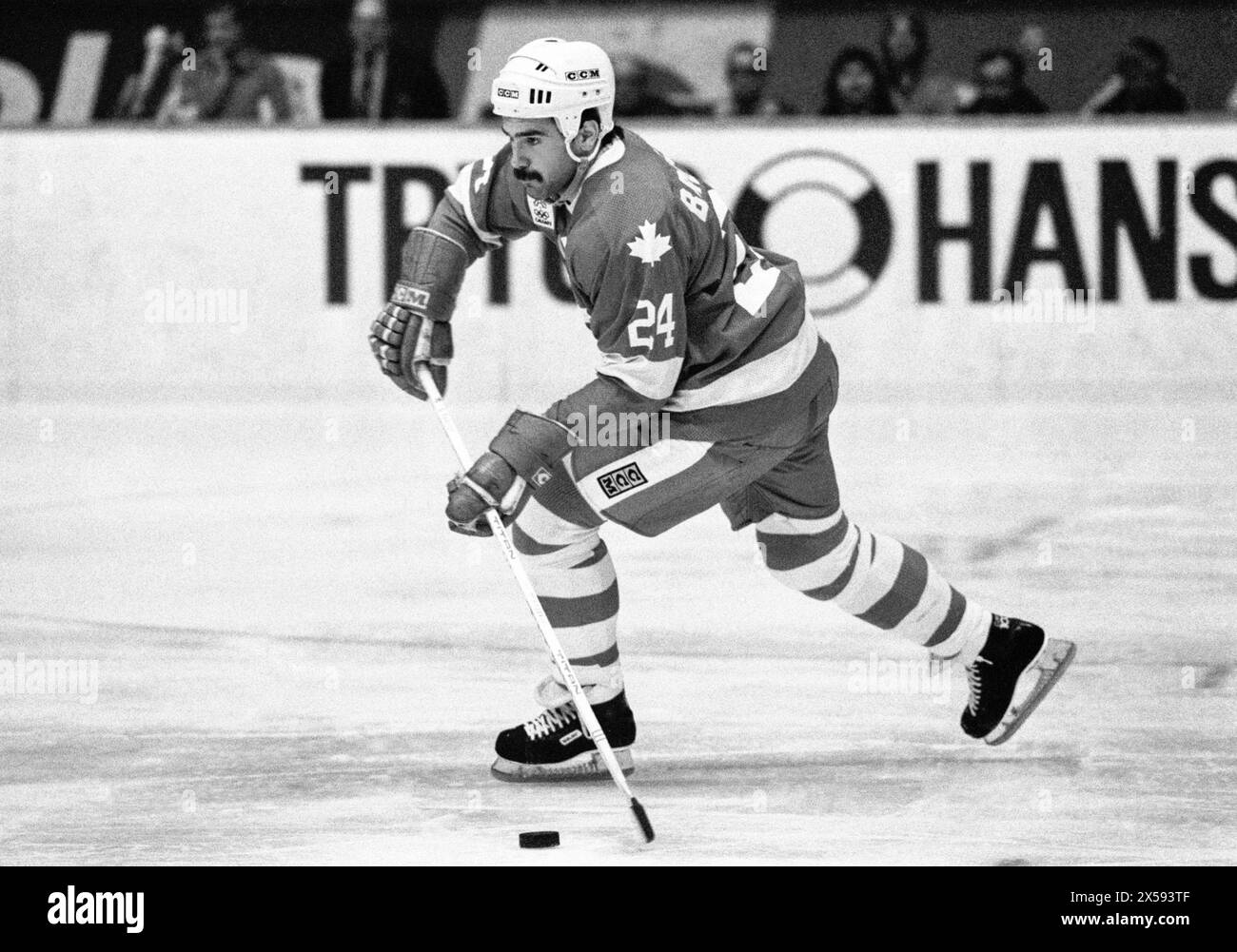 DAVE BABYCH ice Hockey Canada team to World Championship to Sweden ...