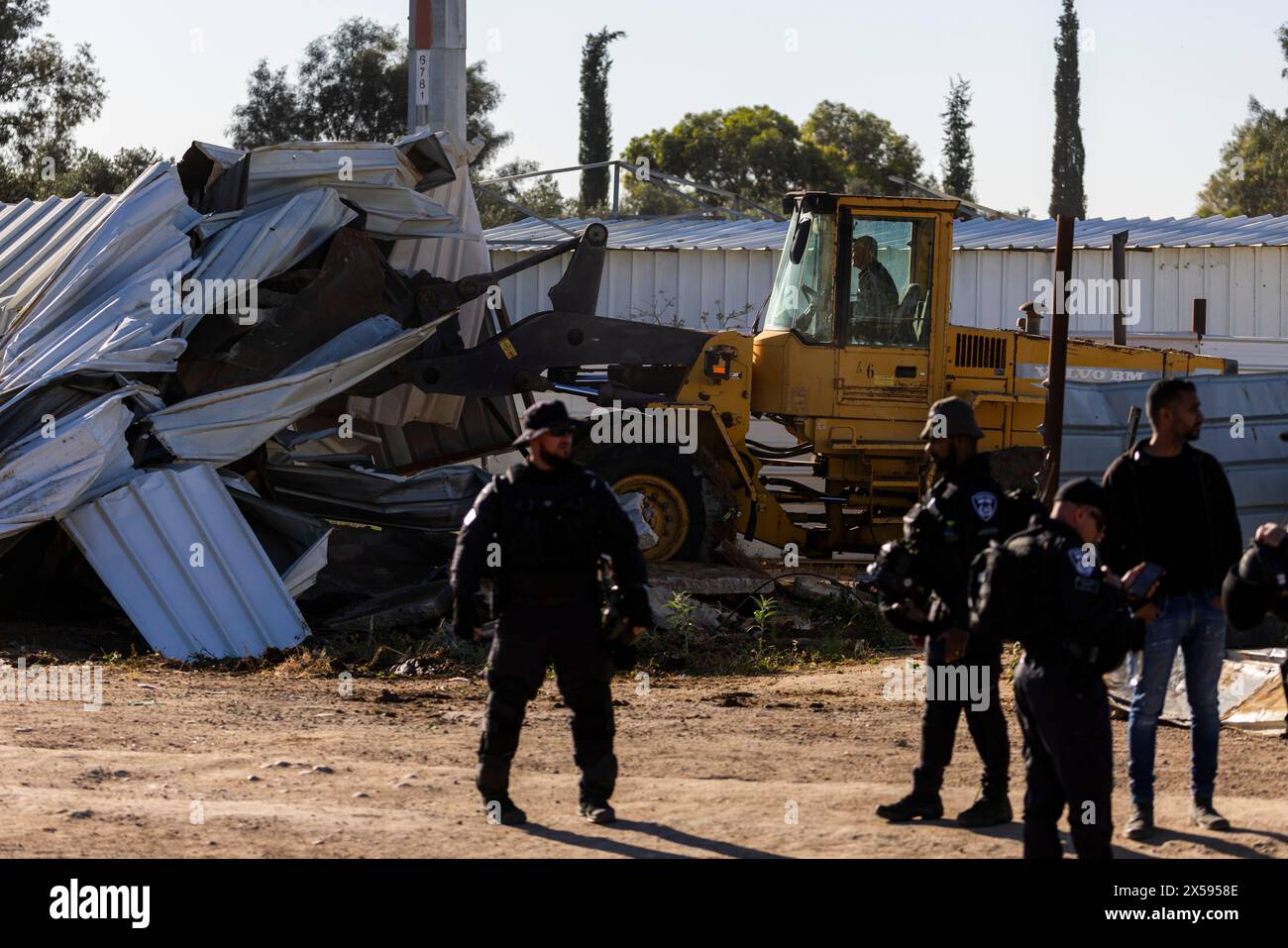 Hura, Israel. 08th May, 2024. Israeli police stand guard during ...