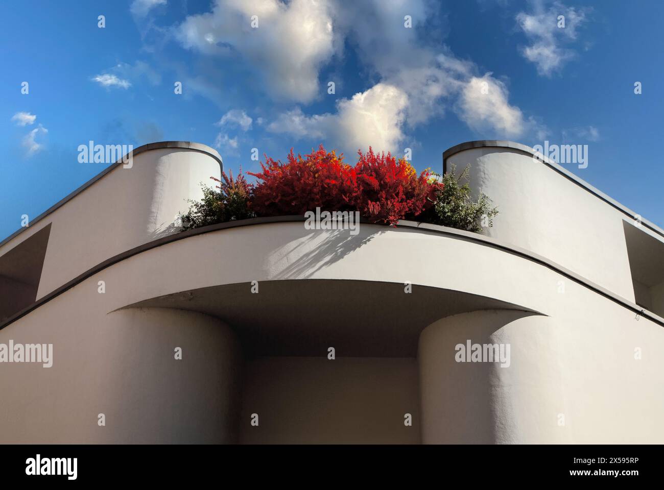 Building exterior architecture facade flora hi-res stock photography ...