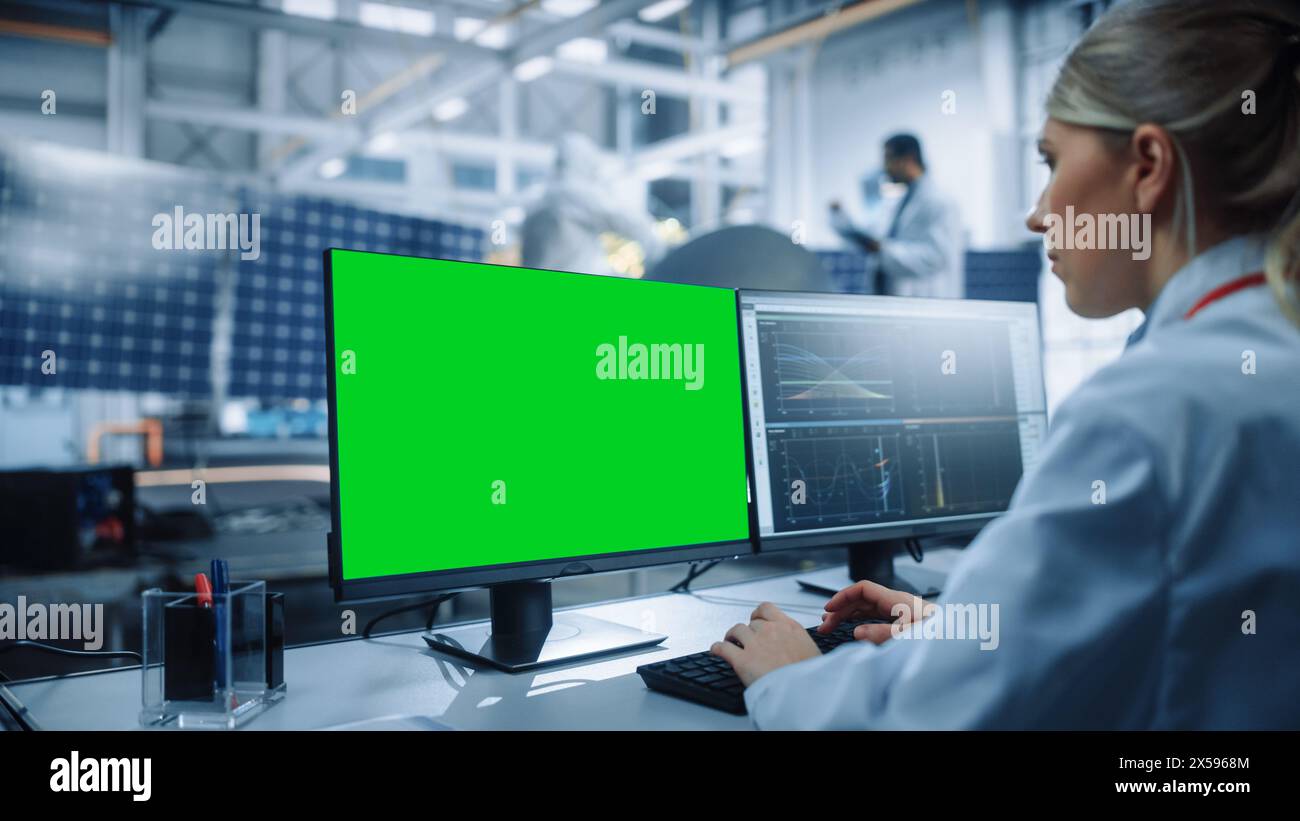 Black female aerospace engineer hi-res stock photography and images - Alamy