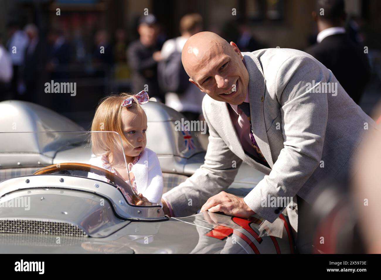Elliot Moss and his daughter Stephanie outside Westminster Abbey in ...