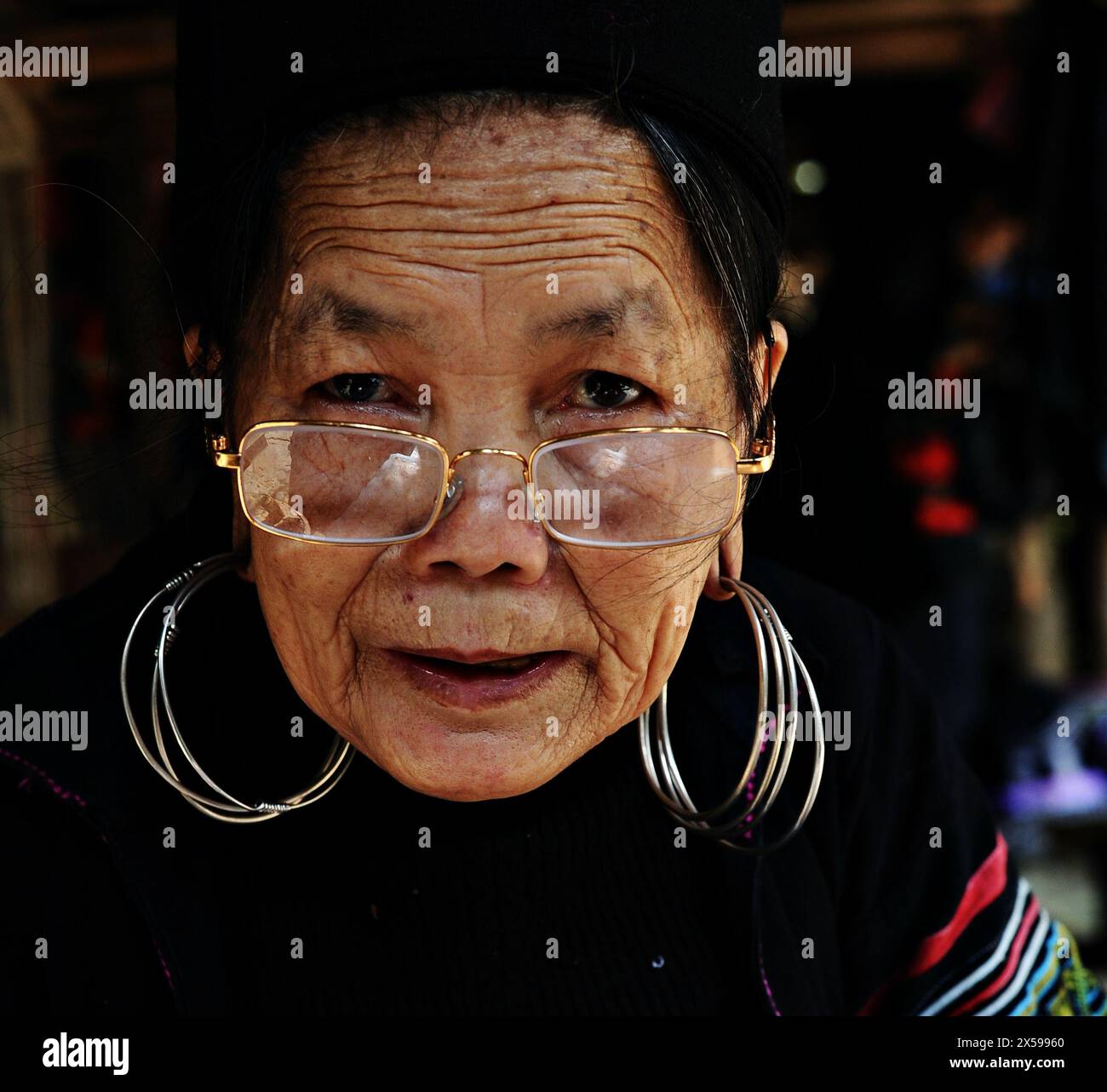 Ladies portraits hi-res stock photography and images - Alamy