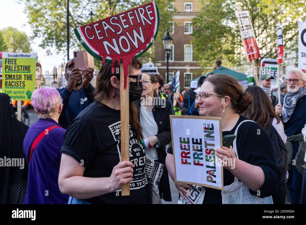 London, UK. 7th May, 2024. Pro-Palestinian protesters take part in a ...