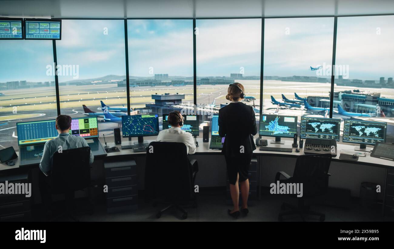 Atc radar screen hi-res stock photography and images - Alamy