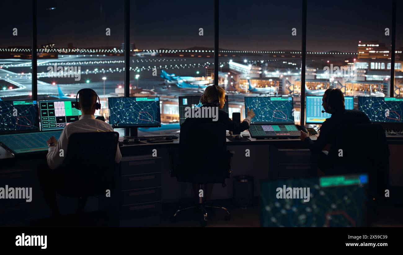 Computer control room plane hi-res stock photography and images - Alamy
