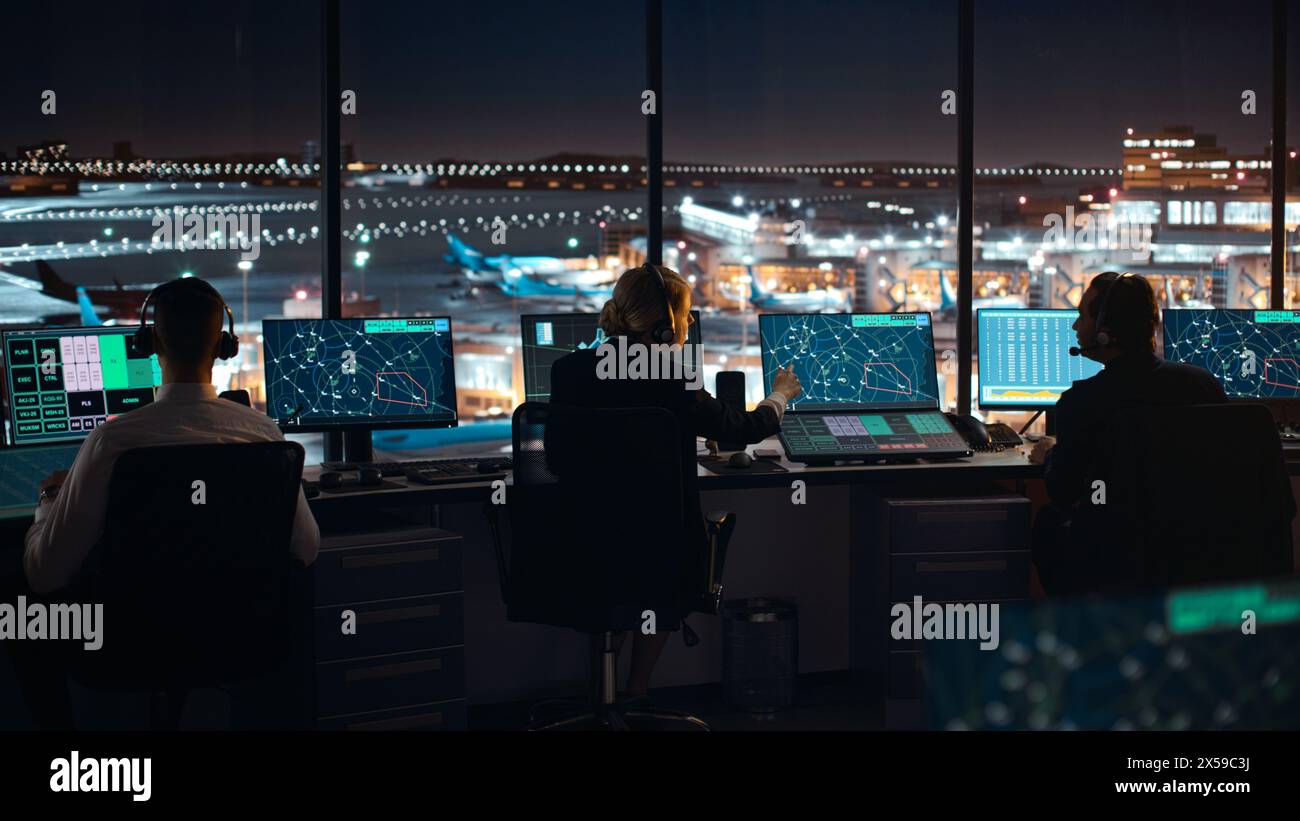 Computer control room plane hi-res stock photography and images - Alamy
