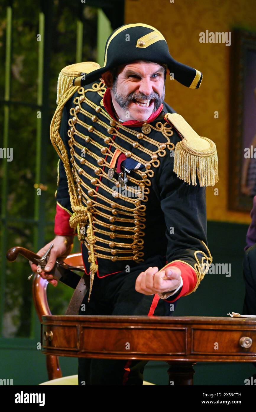 Christopher skinner hi-res stock photography and images - Alamy