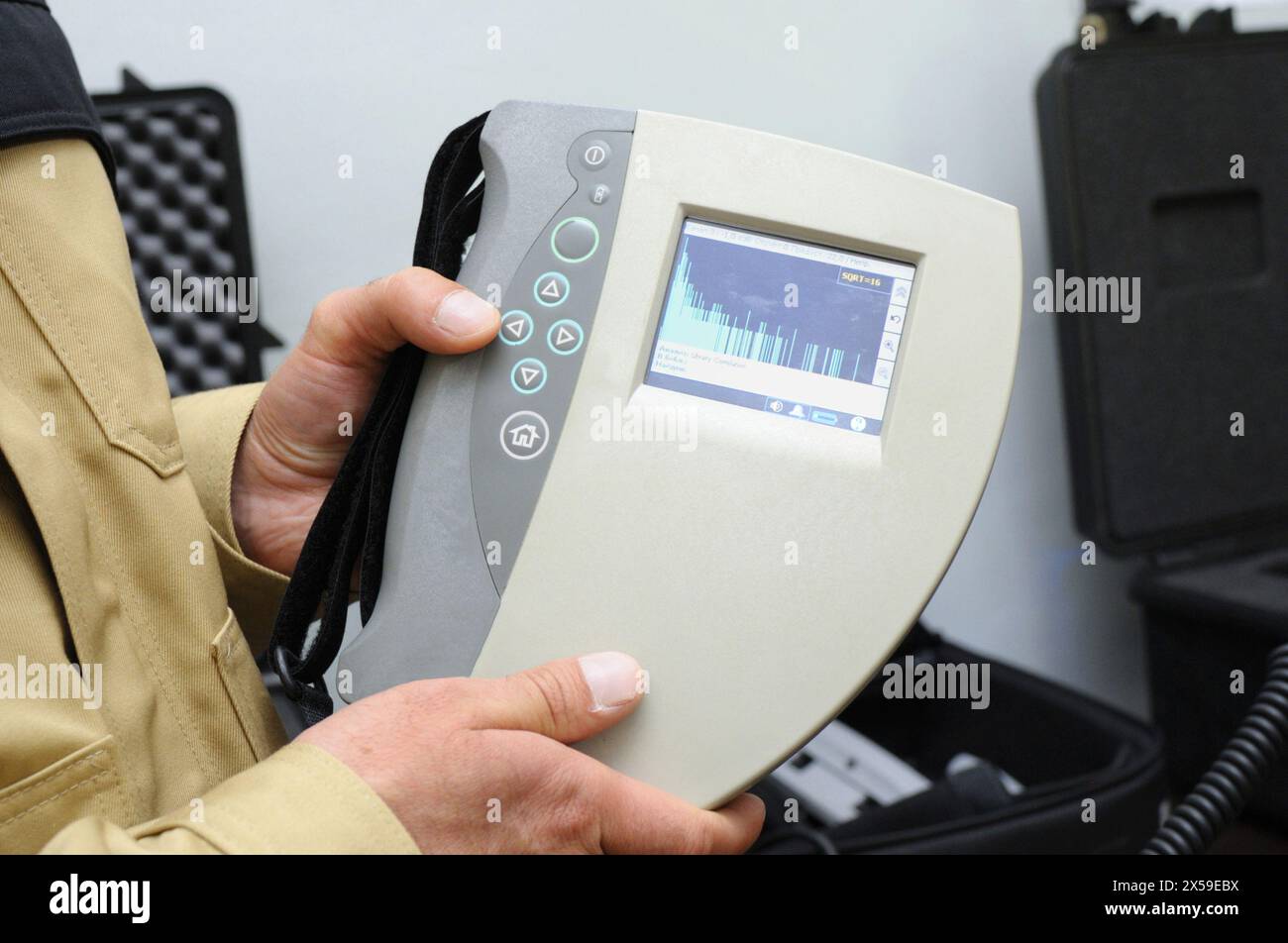 Multichannel analyzer hi-res stock photography and images - Alamy