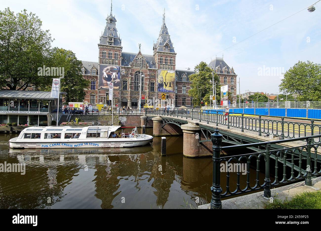 Rijksmuseum and Singel canal. Amsterdam. Netherlands Stock Photo - Alamy