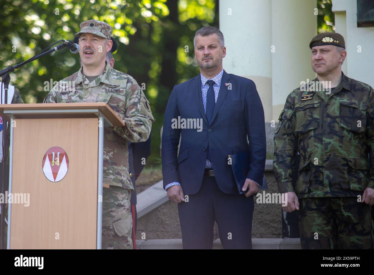 (L-R) Lt. Col. Kevin Hoffman, commander of the U.S. Army's 116th ...