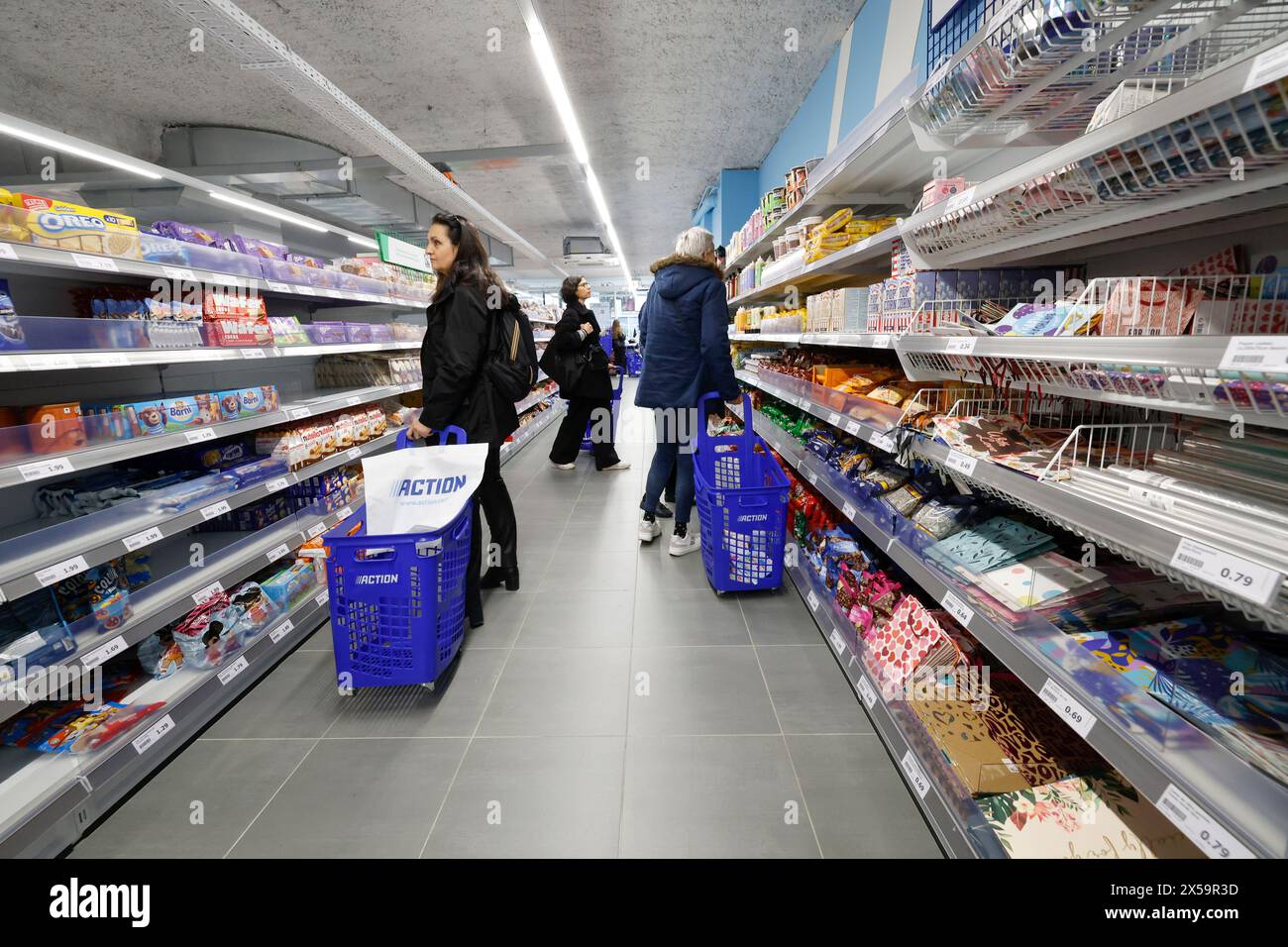 Action bag hi-res stock photography and images - Alamy