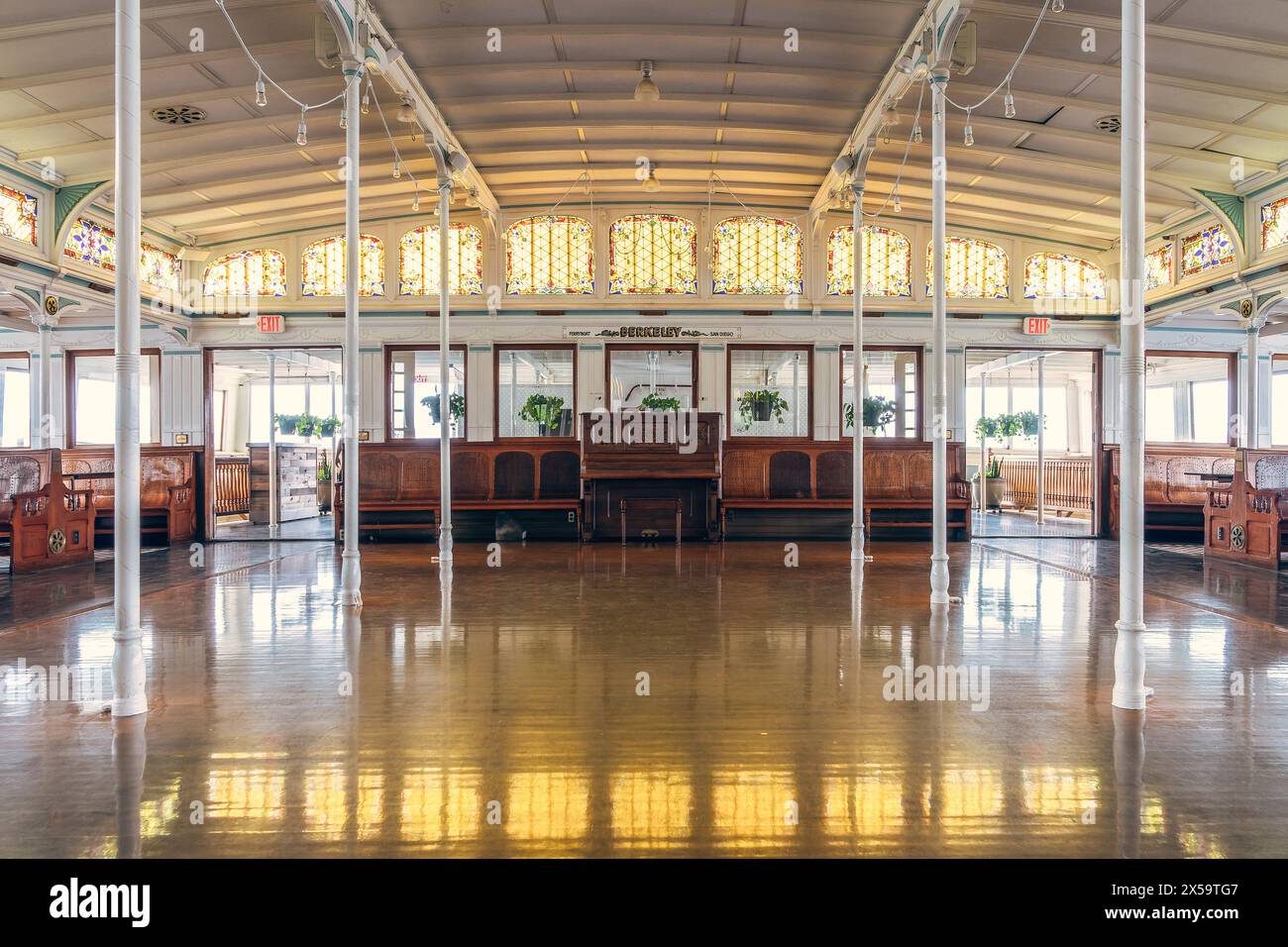 Steam ferry berkeley hi-res stock photography and images - Alamy