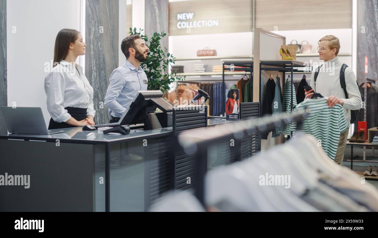 Gadget store checkout counter hi-res stock photography and images - Alamy