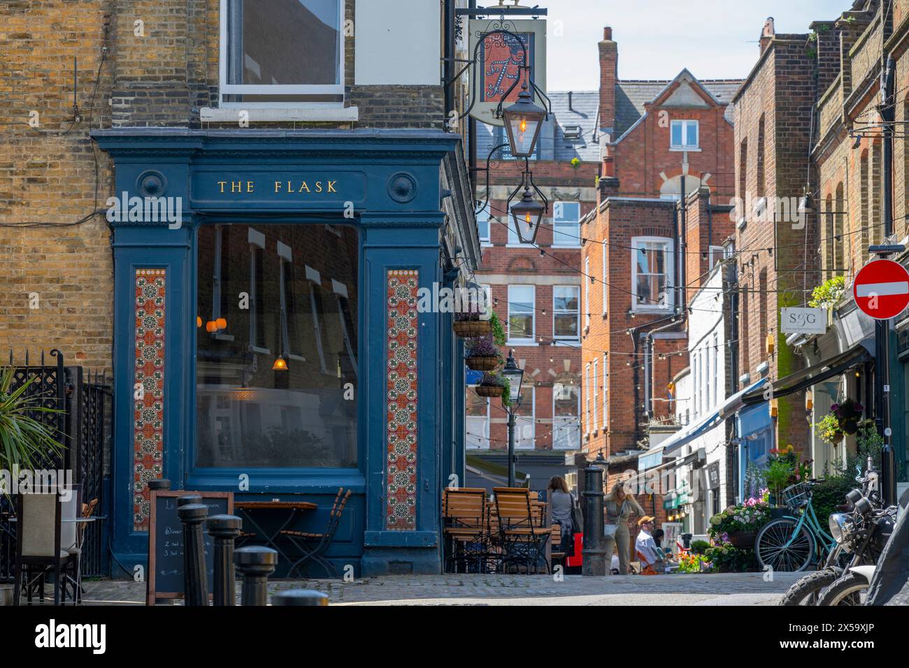 The Flask pub in Hampstead village, north London Stock Photo - Alamy