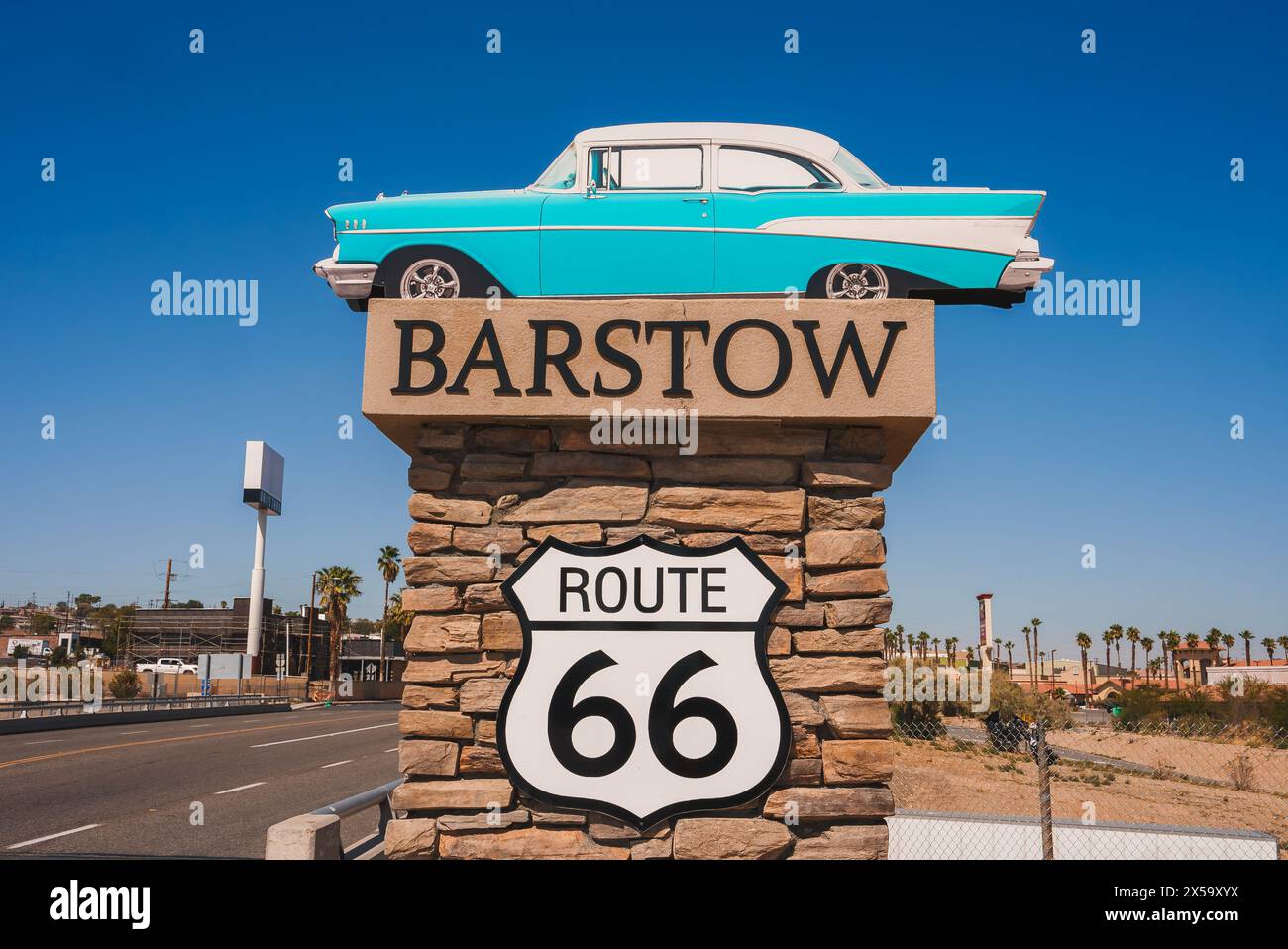 Route 66 monument car sign hi-res stock photography and images - Alamy
