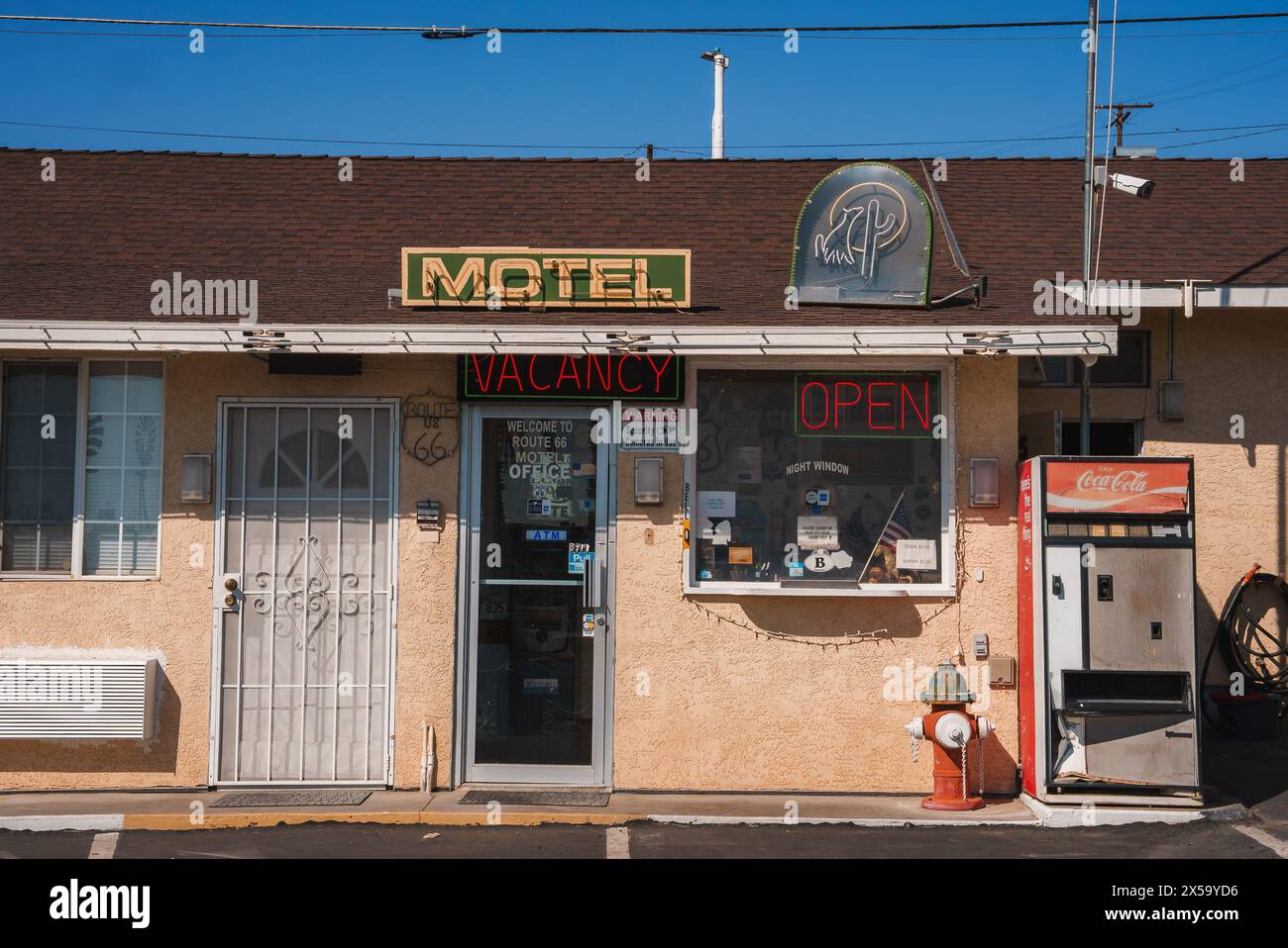 Classic American Motel, Vintage Neon Motel Signs, Barstow, USA Stock ...