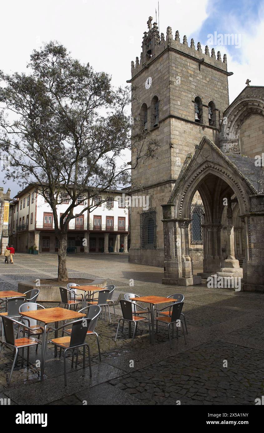 Church of Nossa Senhora de Oliveira and Salado Monument in Largo da ...